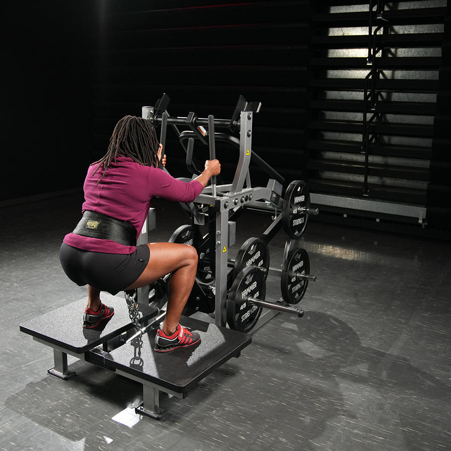 Hammer Strength Plate-Loaded Belt Squat | Life Fitness Shop